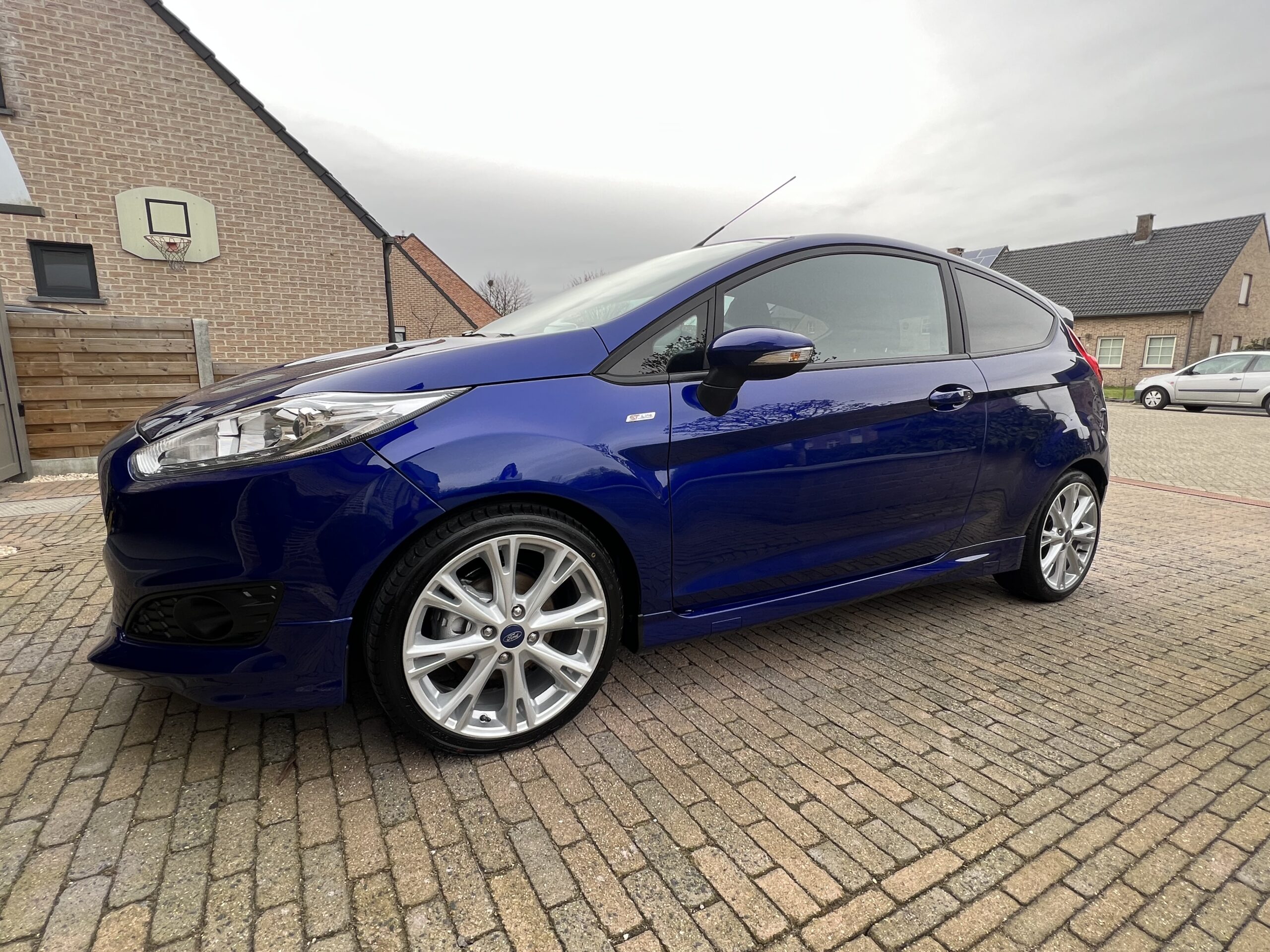FORD FIËSTA ST: - RnS Super Car Cleaning